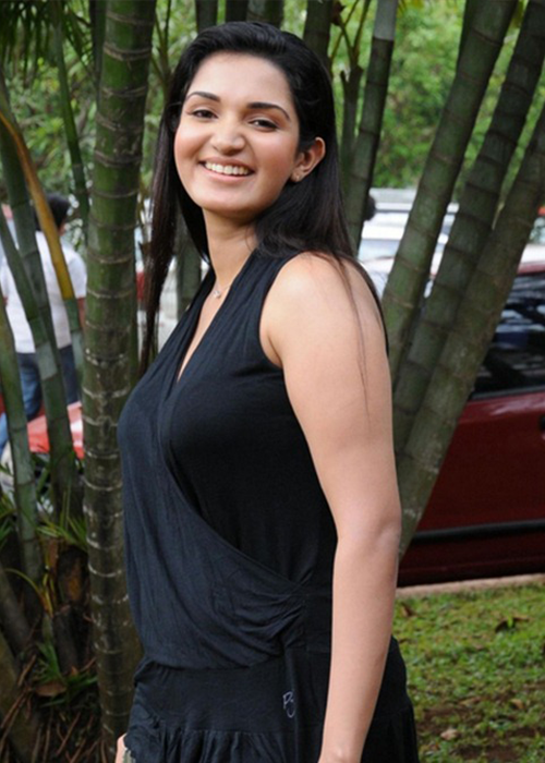 Honey Rose Height, Wiki, Biography, Biodata, DOB, Age, Profile ...
