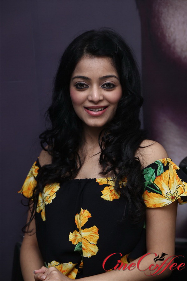 Janani Iyer Photoshoot Stills, Janani Iyer Images, Gallery, Hot Stills ...