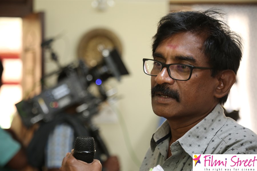 Kamali From Nadukkaveri movie stills