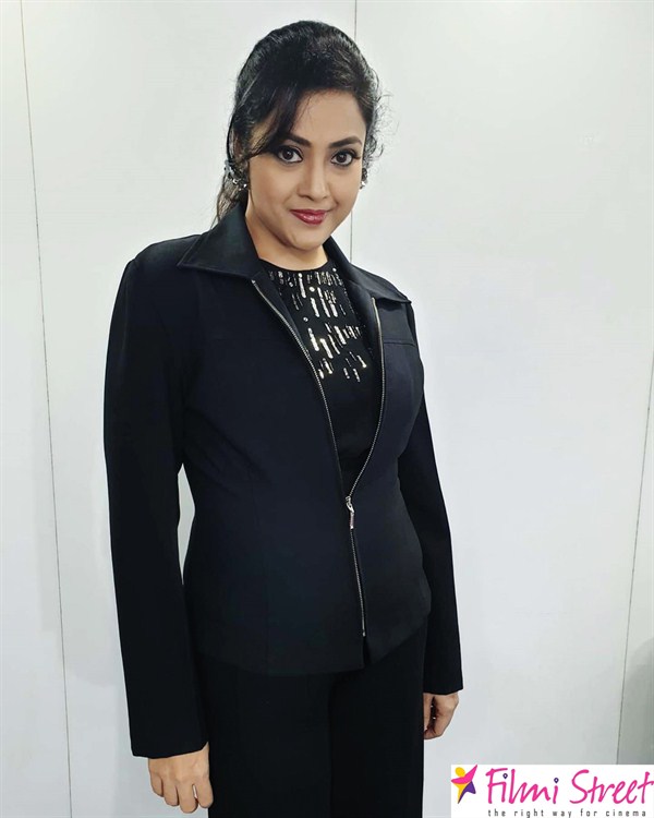Meena images, new photos, latest stills on instagram