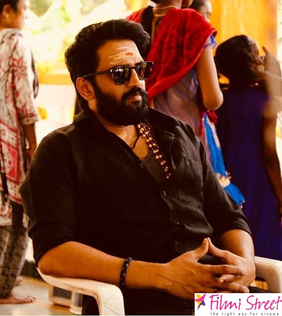 Santhanam images, new photos, latest stills