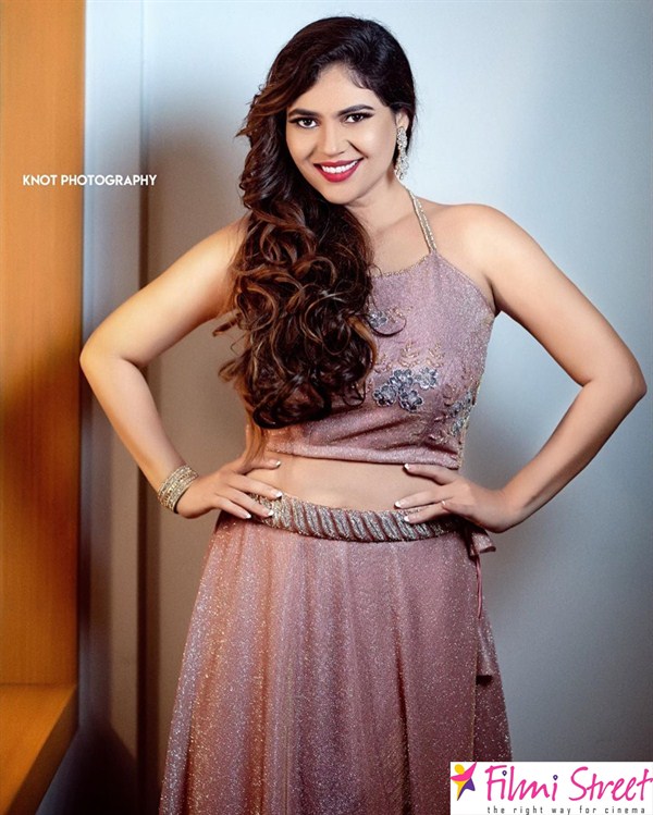 Sherin Shringar images, new photos, latest stills on instagram